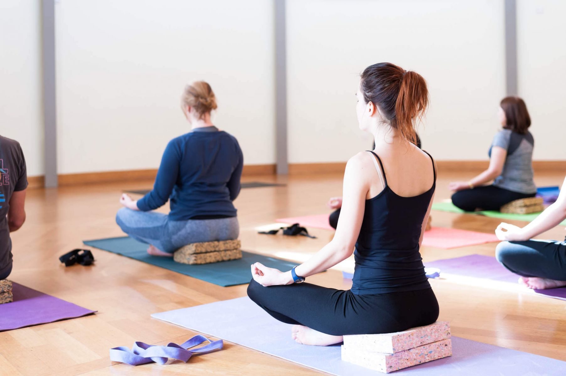 Yoga mercredi 19h30 - Cours hebdo Vielsalm - Sport Fun Culture Yoga mercredi 19h30 - Cours hebdo Vielsalm - Sport Fun Culture